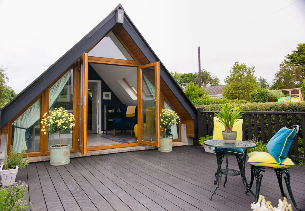 A-Frame House Design Features and Tips - defve